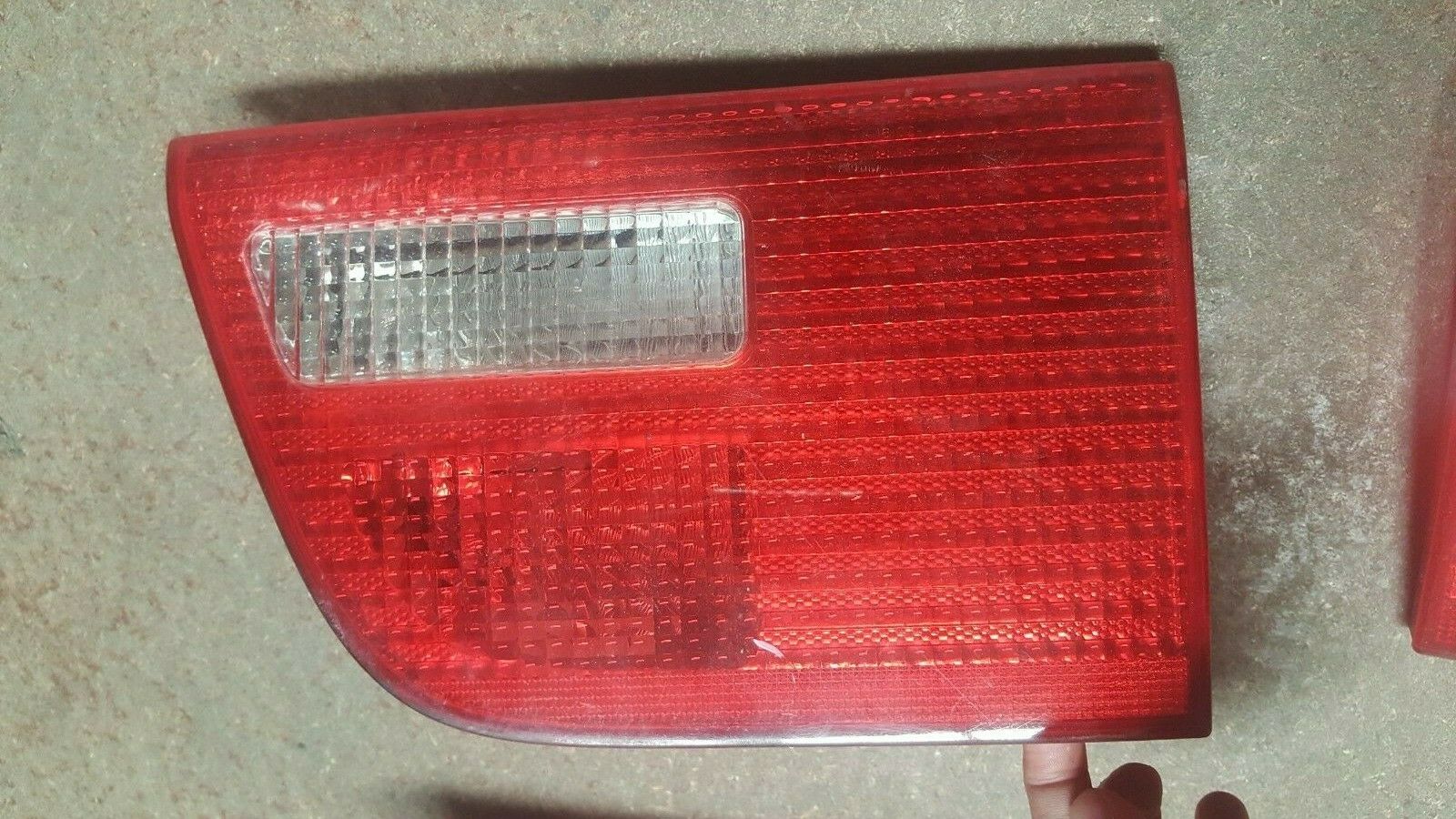 BMW E53 X5 01-03 TAILGATE GARNISH LIGHT INNER REVERSE LIGHT RIGHT HAND ...
