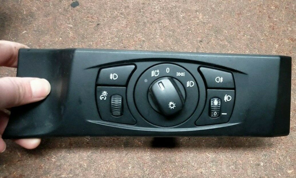 BMW E60 E61 2004 5-SERIES HEADLIGHT SWITCH CONTROL UNIT FITS 10/03-04/ ...