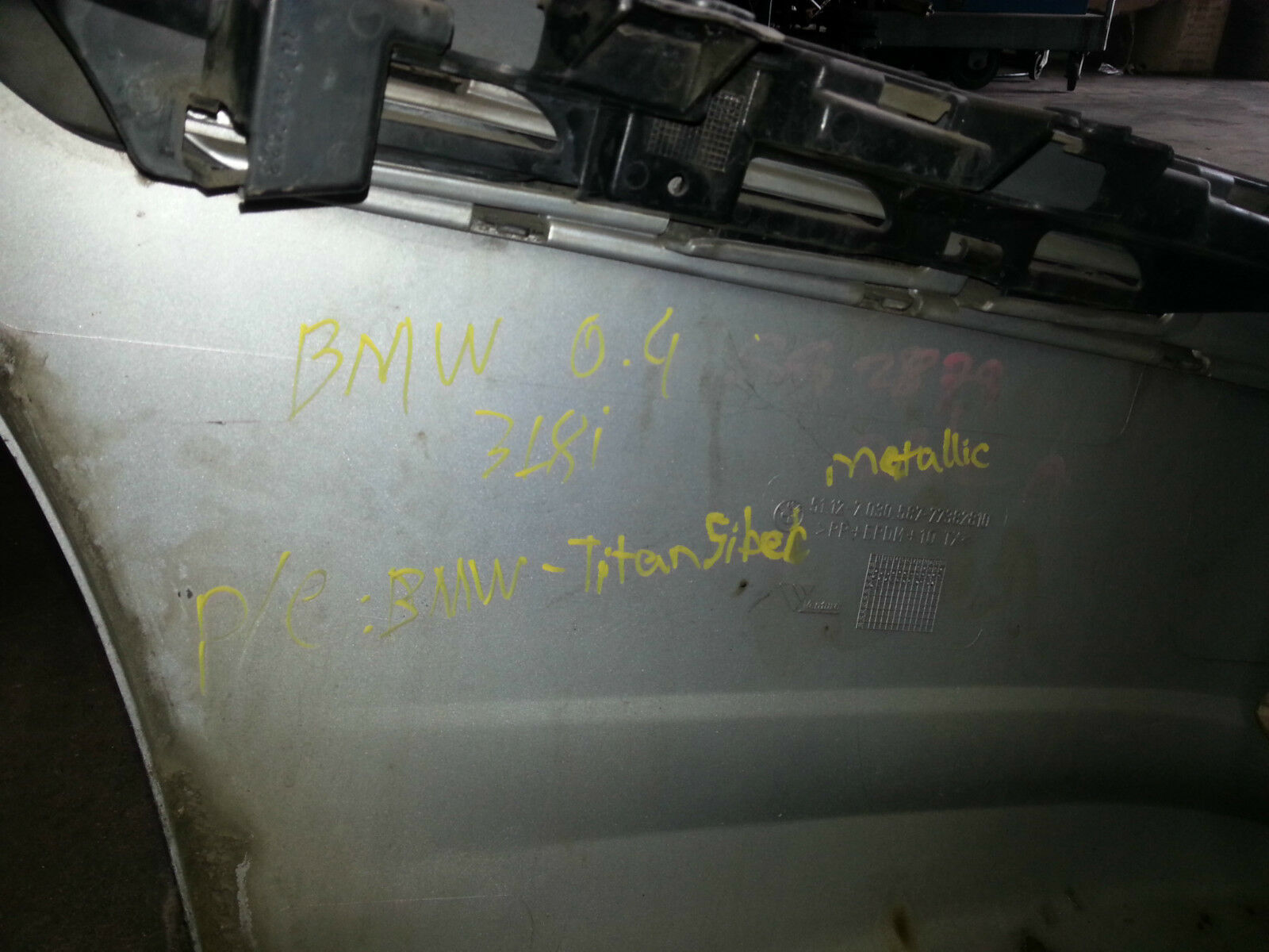 BMW 318i E46 2004 MODEL WAGON REAR BUMPER BAR TITAN SILVER METALLIC ...