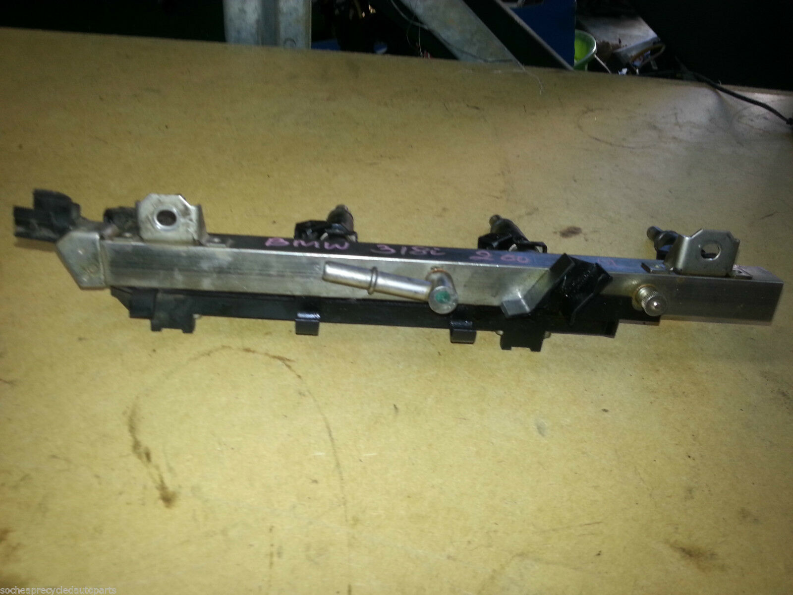 BMW E46 318 2003 MODEL SET OF 4 X FUEL INJECTORS + RAIL 2.0 N42 01-06 ...