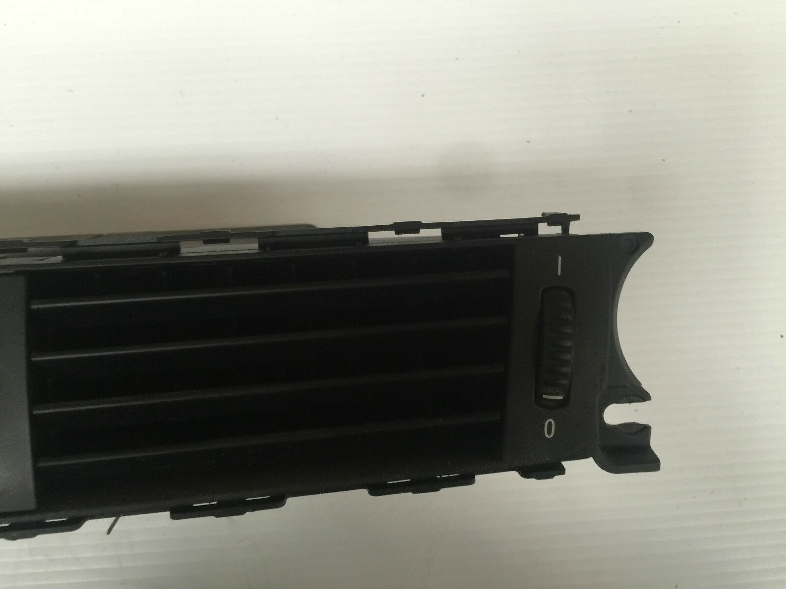 BMW E90 E91 320i 2005 CENTRAL / CENTRE DASH AIR VENT GENUINE FITS 05-08 ...