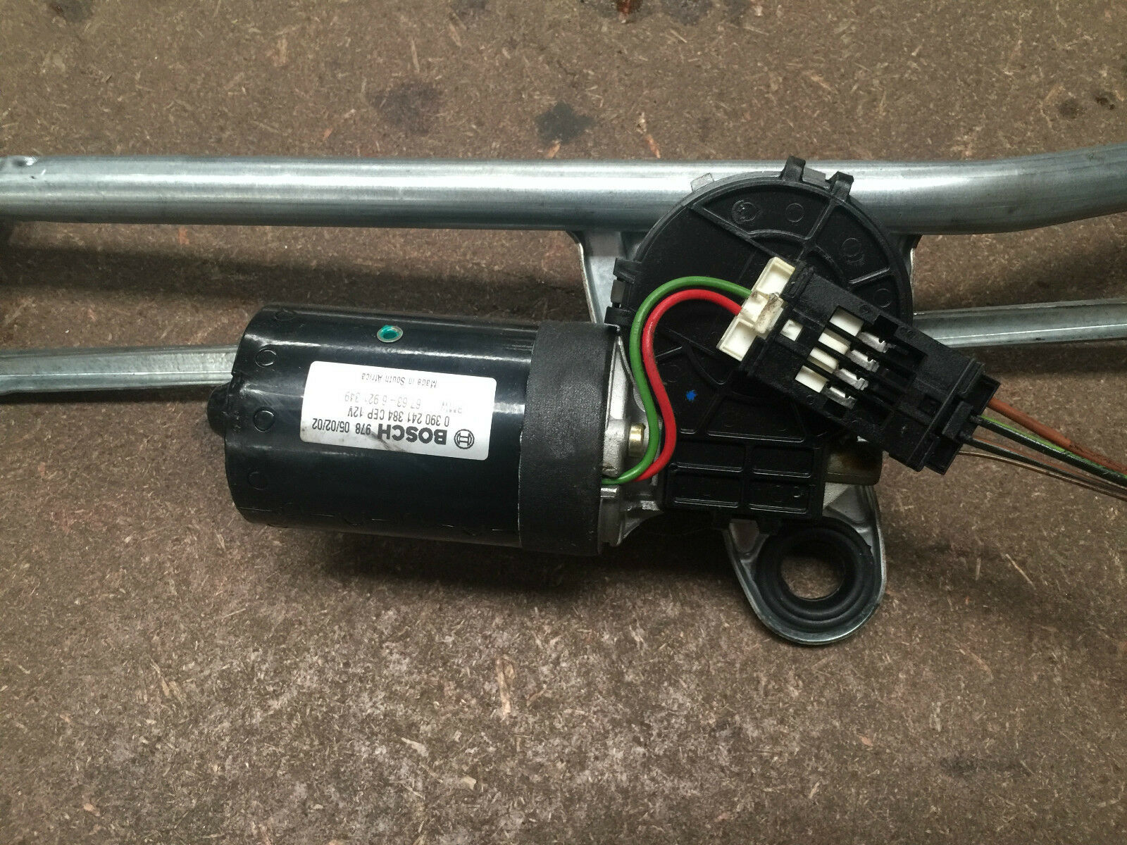 BMW E46 316Ti HATCHBACK COUPE FRONT WINDSCREEN WIPER MOTOR LINKAGE 67. ...
