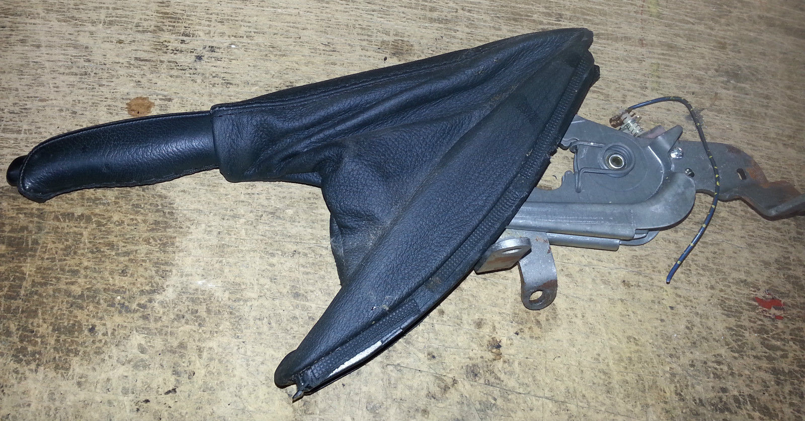 BMW E46 3-SERIES 318i 320i 325i 320i 2001 HANDBRAKE ASSEMBLY LEATHER ...