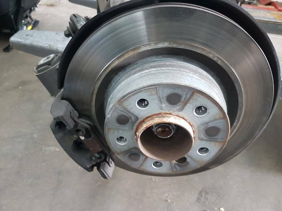 BMW E90 3-SERIES 320i 2009 WHEEL BEARING HUB LEFT HAND REAR N46 2.0 3/ ...