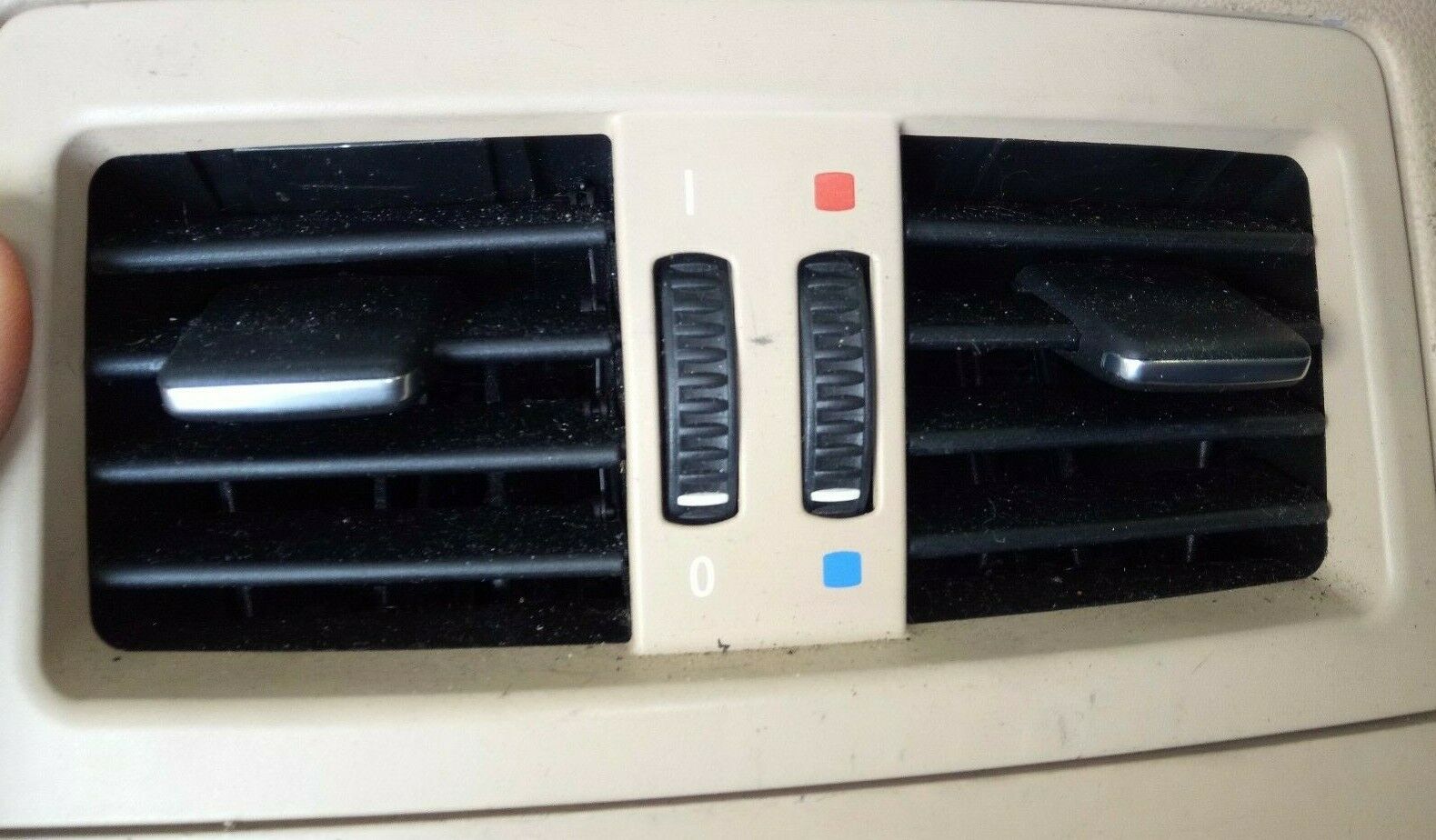 BMW E90 3-SERIES 320i 2009 REAR CENTRE AIR VENT / DASH VENT GENUINE 08 ...