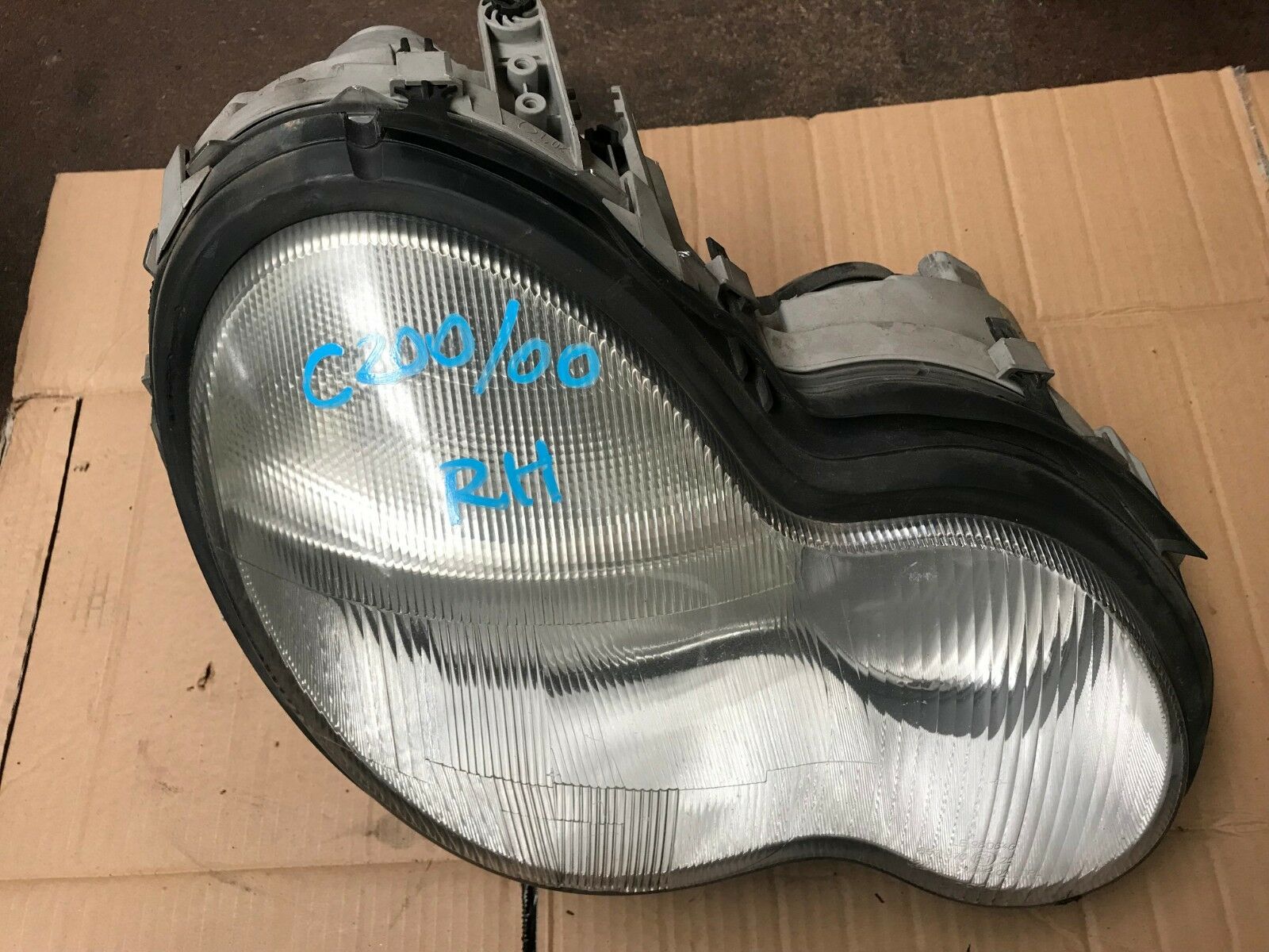 MERCEDES W203 C200 MODEL HEAD LIGHT HEADLIGHT RIGHT HAND DRIVER SIDE ...