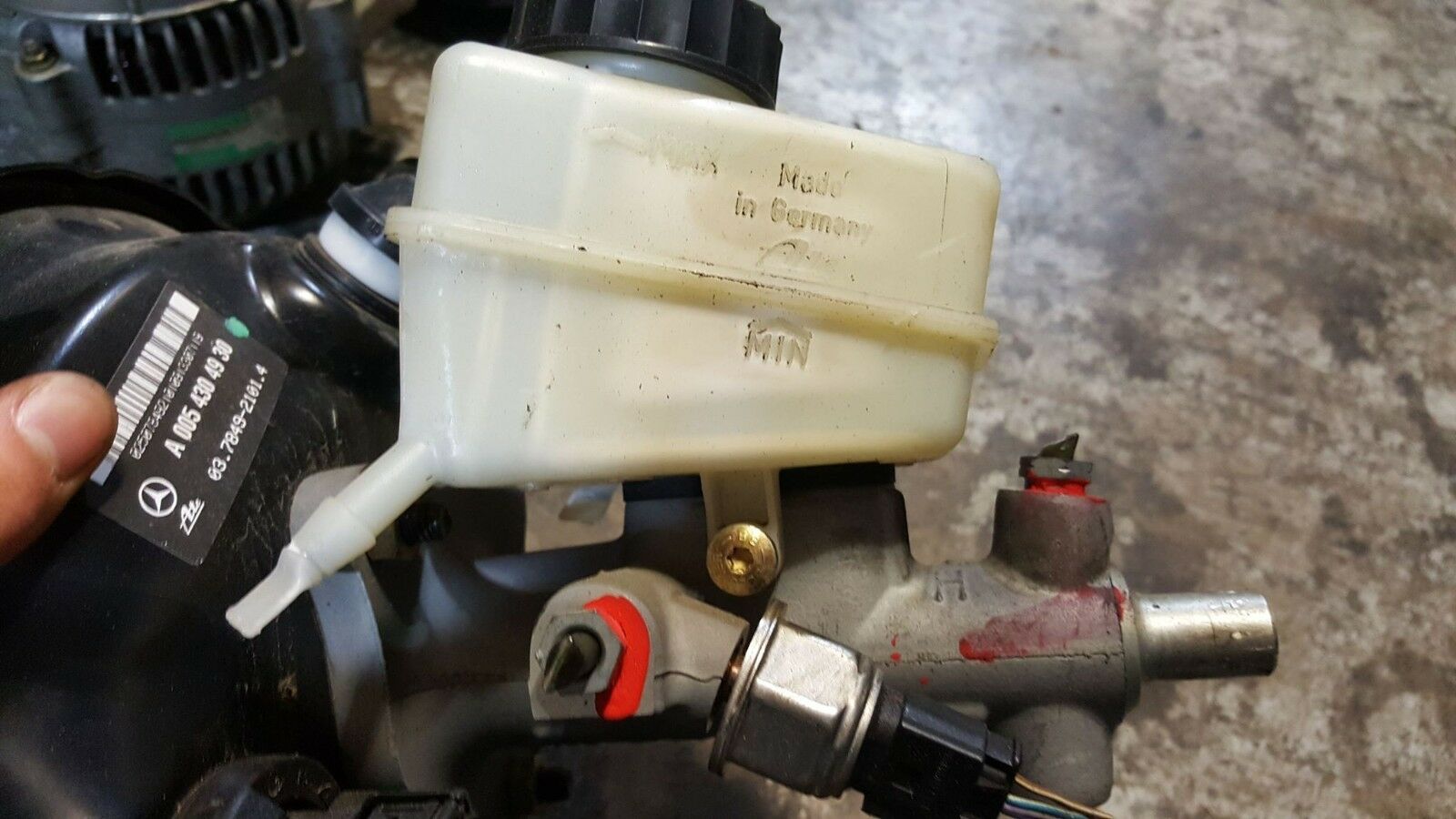 MERCEDES BENZ W203 C200 C180 BRAKE MASTER CYLINDER 1.8 L FITS 01-05 ...