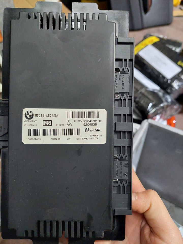 BMW E90 3-SERIES MODEL LCM ECU LIGHT CONTROL MODULE 6135 9204532-01 ...