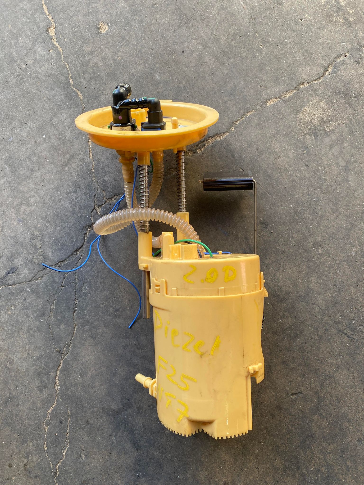 BMW F25 X3 2013 ELECTRIC FUEL PUMP 2.0 DIESEL N47 7216526 OEM ...