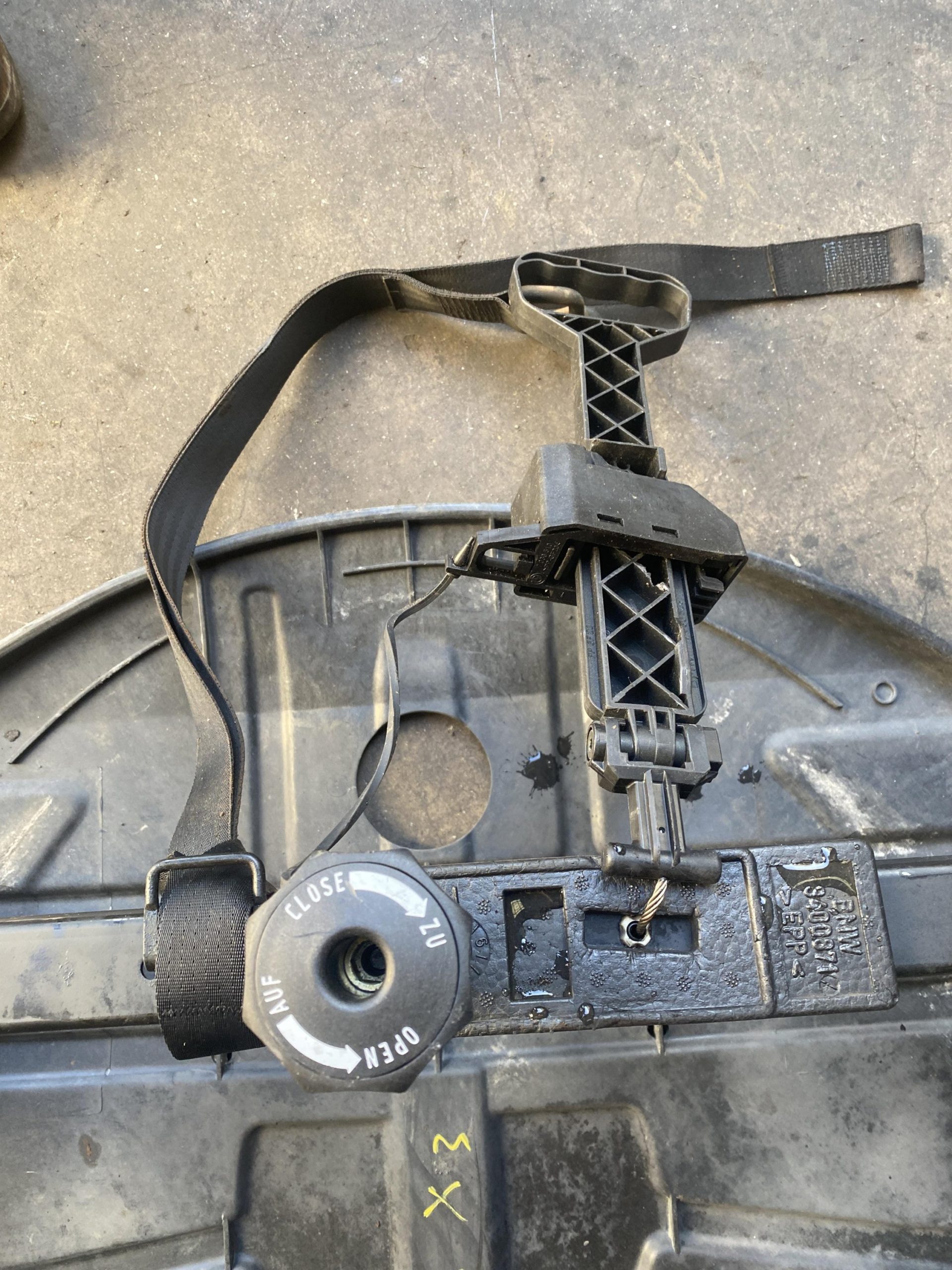 BMW E83 X3 MODEL SPARE WHEEL CARRIES GENUINE 51.71 3428665 - MELBOURNE ...